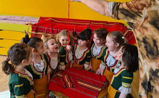Сирни заговезни и прошка Детска градина Първи Юни град Кюстендил